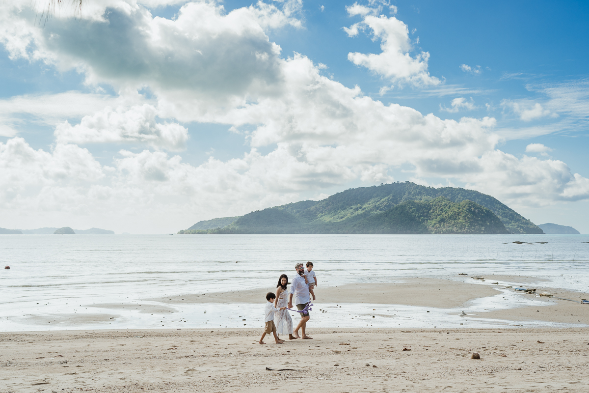 Phuket Family Photographer | Contact Daniel Baci Photography